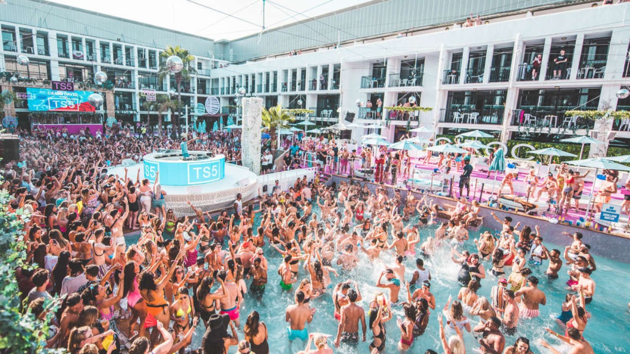 Le célèbre club d'Ibiza "Ibiza Rocks" annonce son ouverture pour cet été